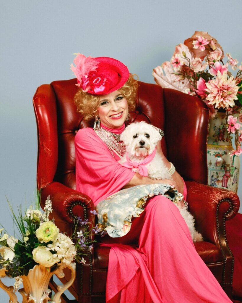 Love, Love, Love au TTO - Barbara Cartland au vitriol • L'Éventail